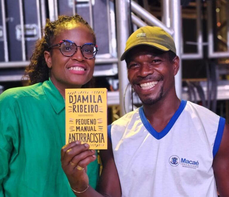 BIOGRAFIA - Djamila Ribeiro